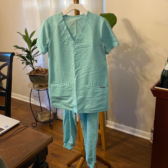 Figs | Other | Figs Set Colorseaglass Unnoticeable Pen Mark On Bottoms ...